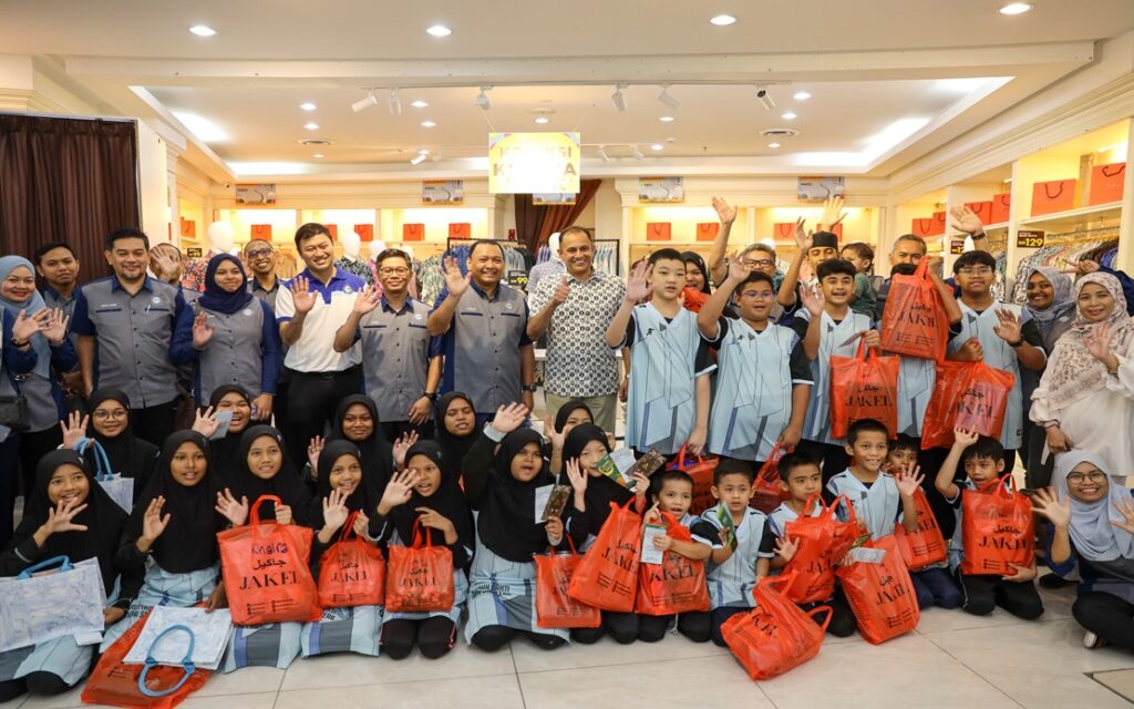 SEDA MALAYSIA DAN KUMPULAN JAKEL BERKONGSI KEMERIAHAN RAYA BERSAMA ANAK ...